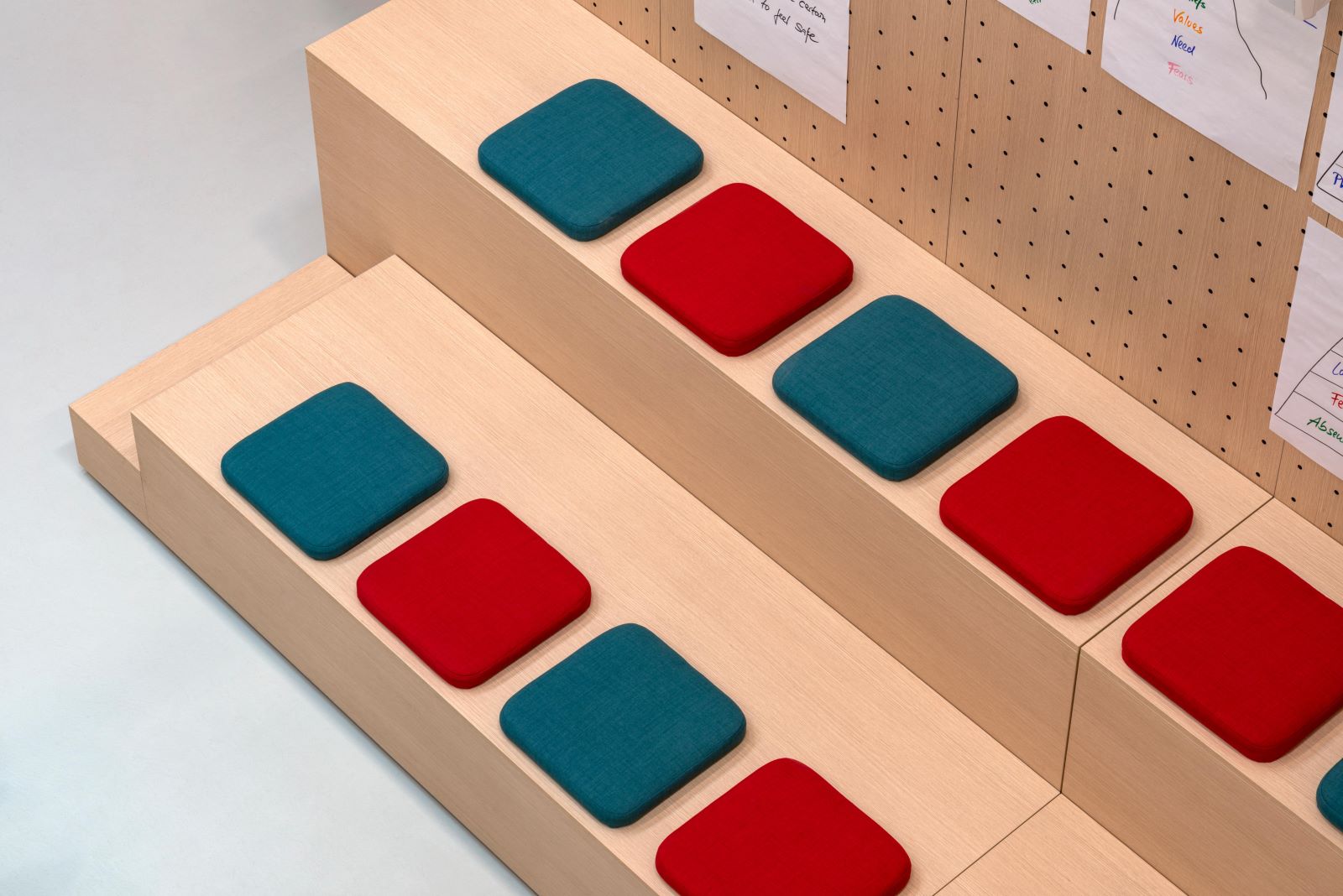 LEF - your digital revolution, DEGW designs the new headquarters for ...