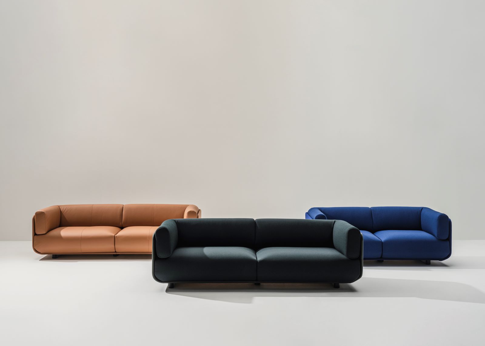 Shaal, modularity and welcoming shape for Arper’s new sofa