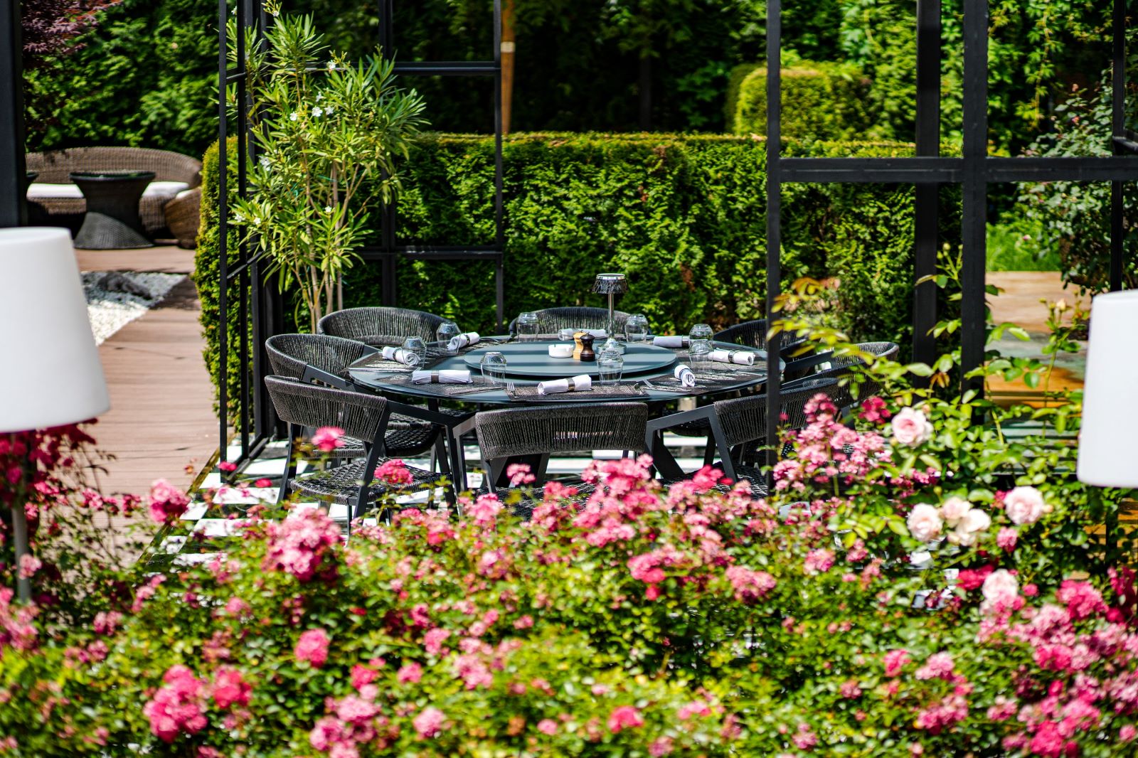 Stile industrial per il ristorante italiano a Bucarest