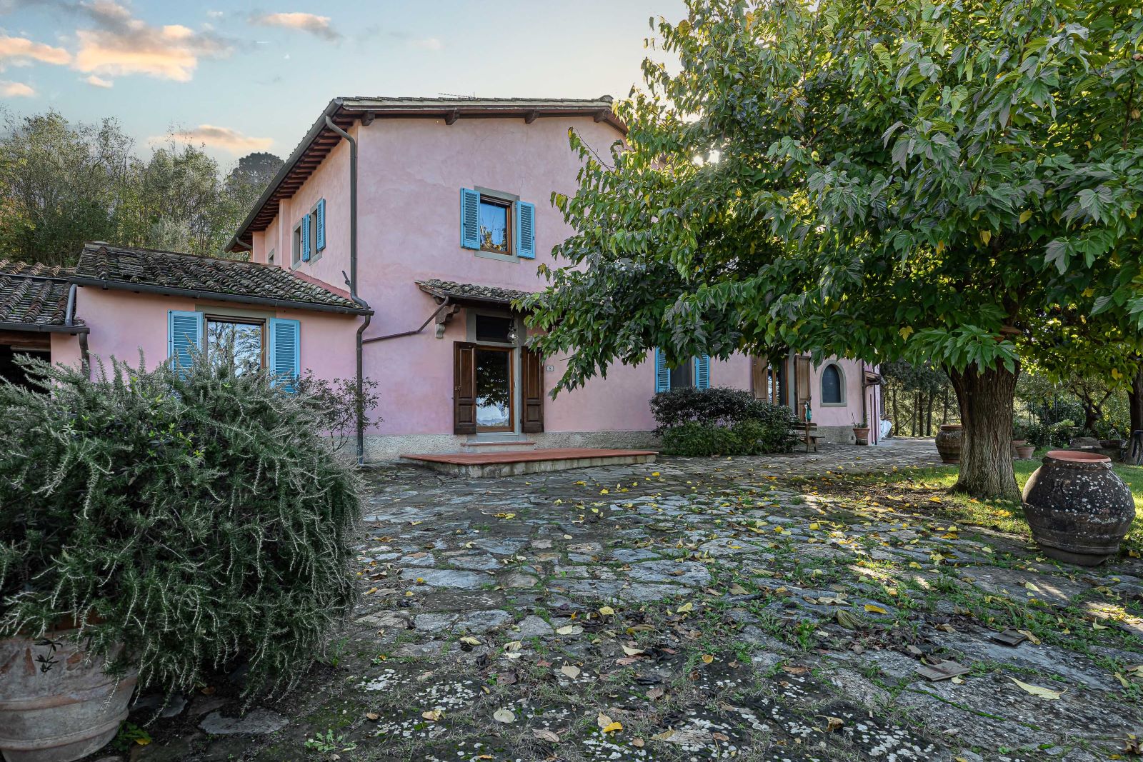 Officina Abitare designs Casa Rosa B&B in Florence