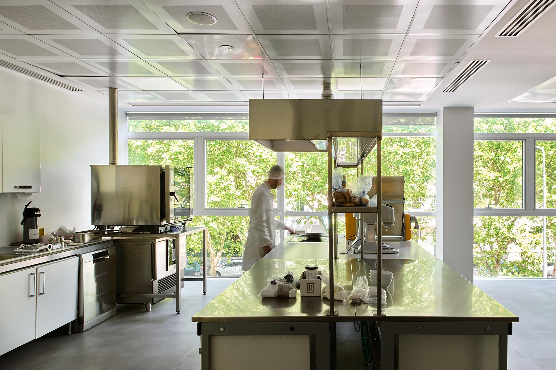 Progetto CMR e Progetto Design & Build firmano l'Head Office di IMCD a ...